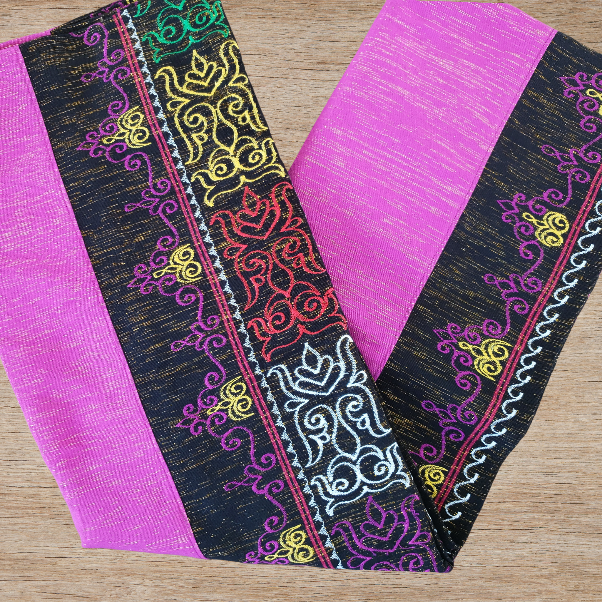 Malong - Maranao | Elle Karayan